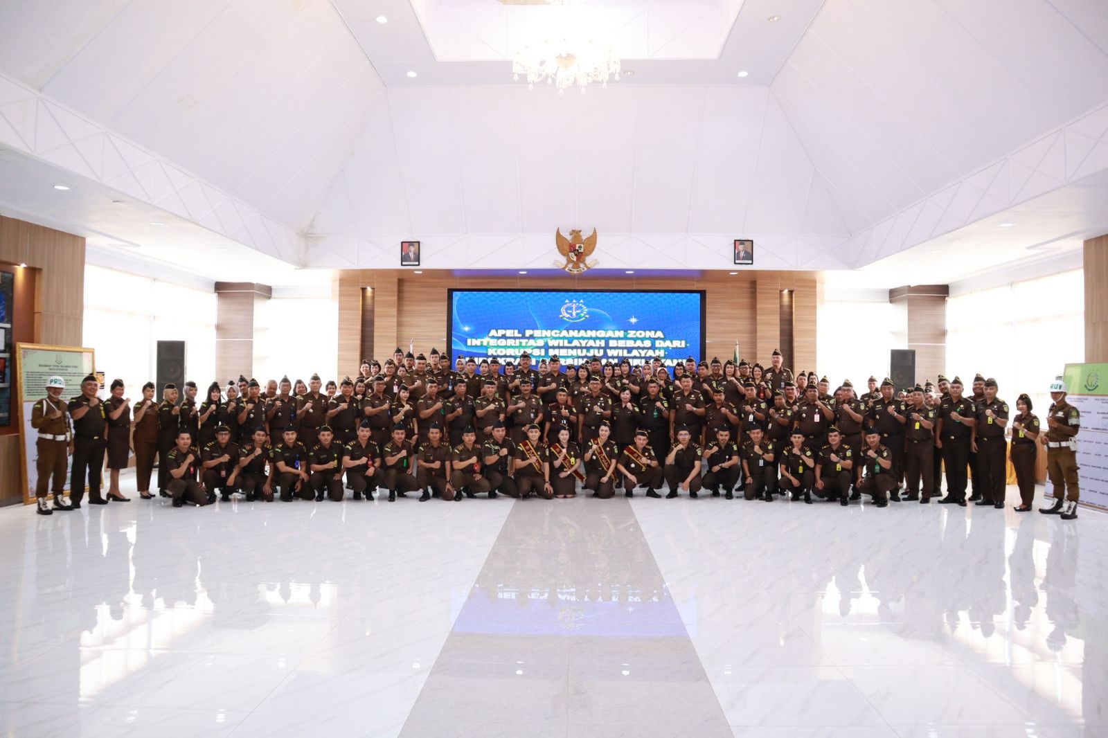 KAJATI SULUT MEMIMPIN APEL PENCANANGAN ZONA INTEGRITAS WILAYAH BEBAS ...